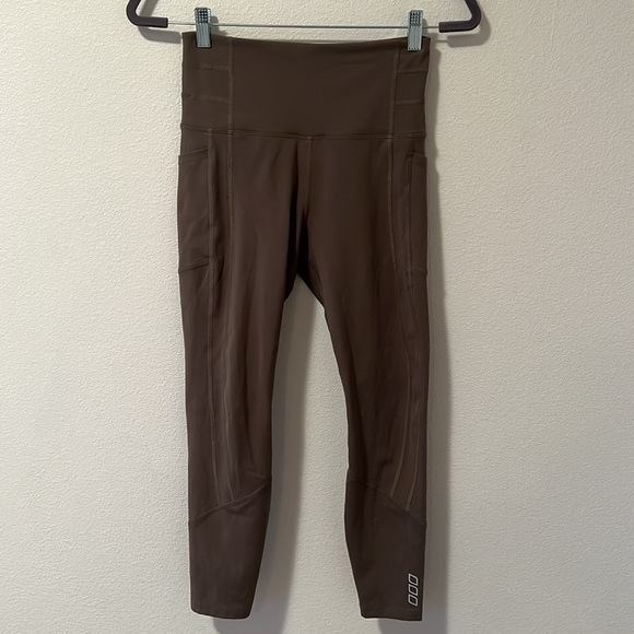 Lorna Jane | Pants & Jumpsuits | Lorna Jane All Day Pocket Ankle Biter ...